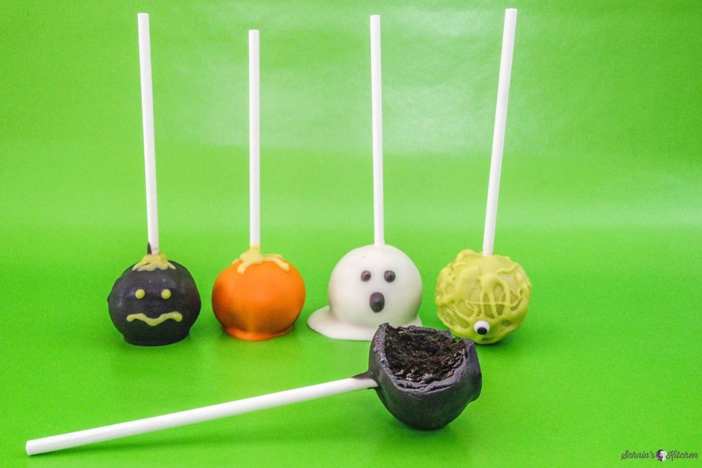 Gruselige Halloween Cake Pops mit Oreos - Schnin's Kitchen